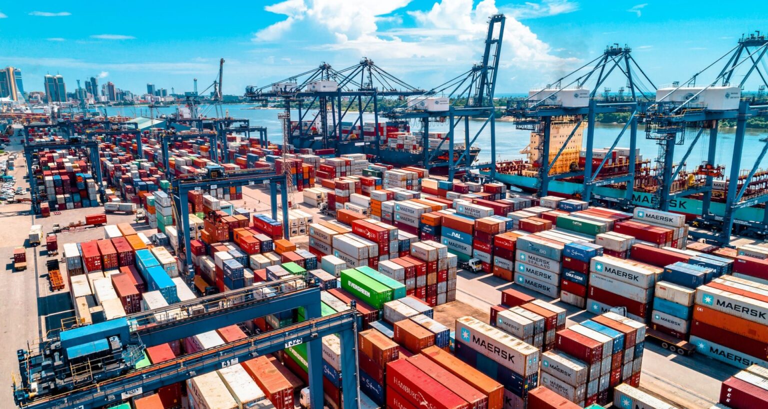 Custom Clearance – AEB Dammam Containers
